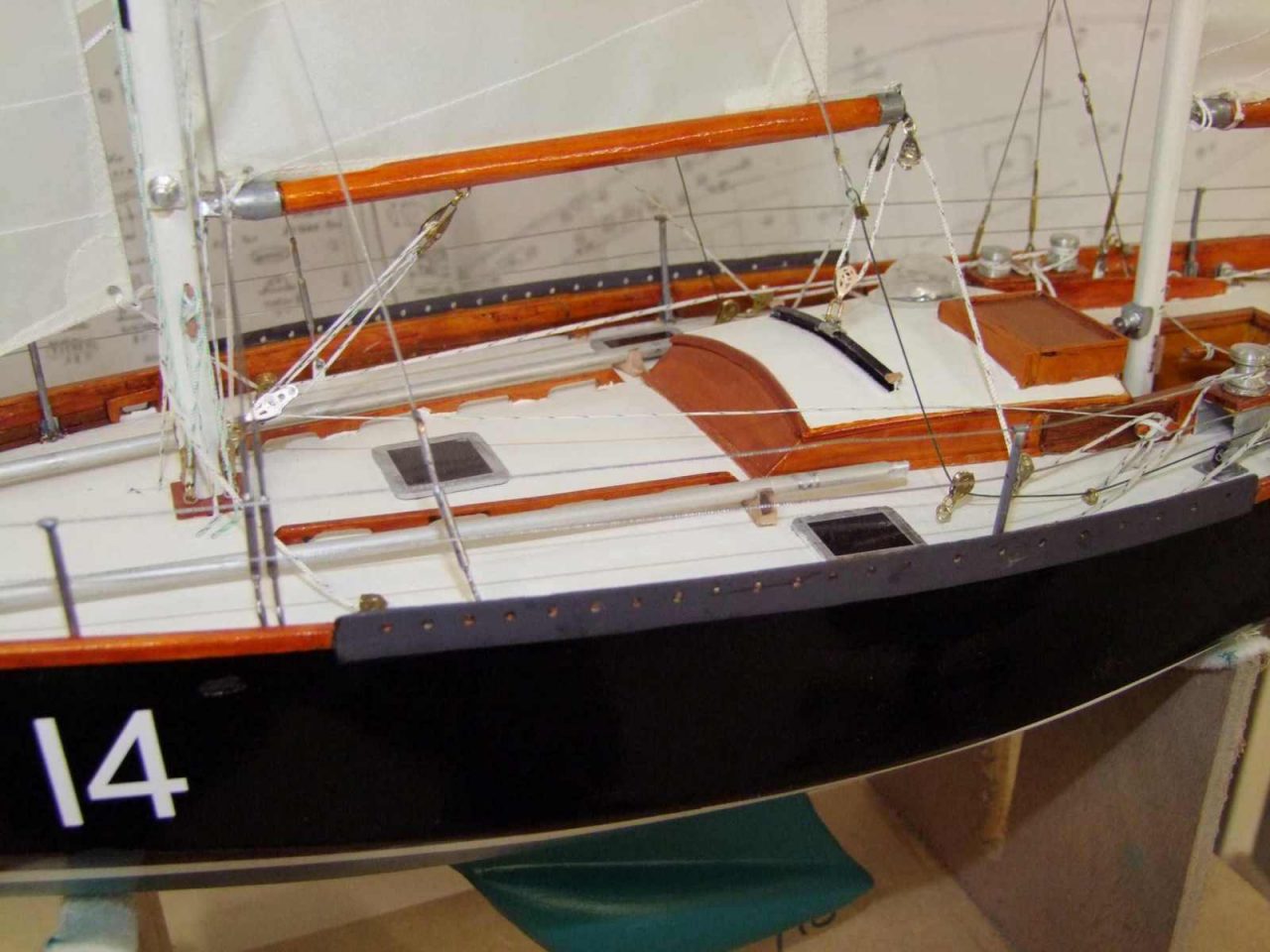 Maquette de Pen Duick II - Bateau de course au large | Made in BREIZH